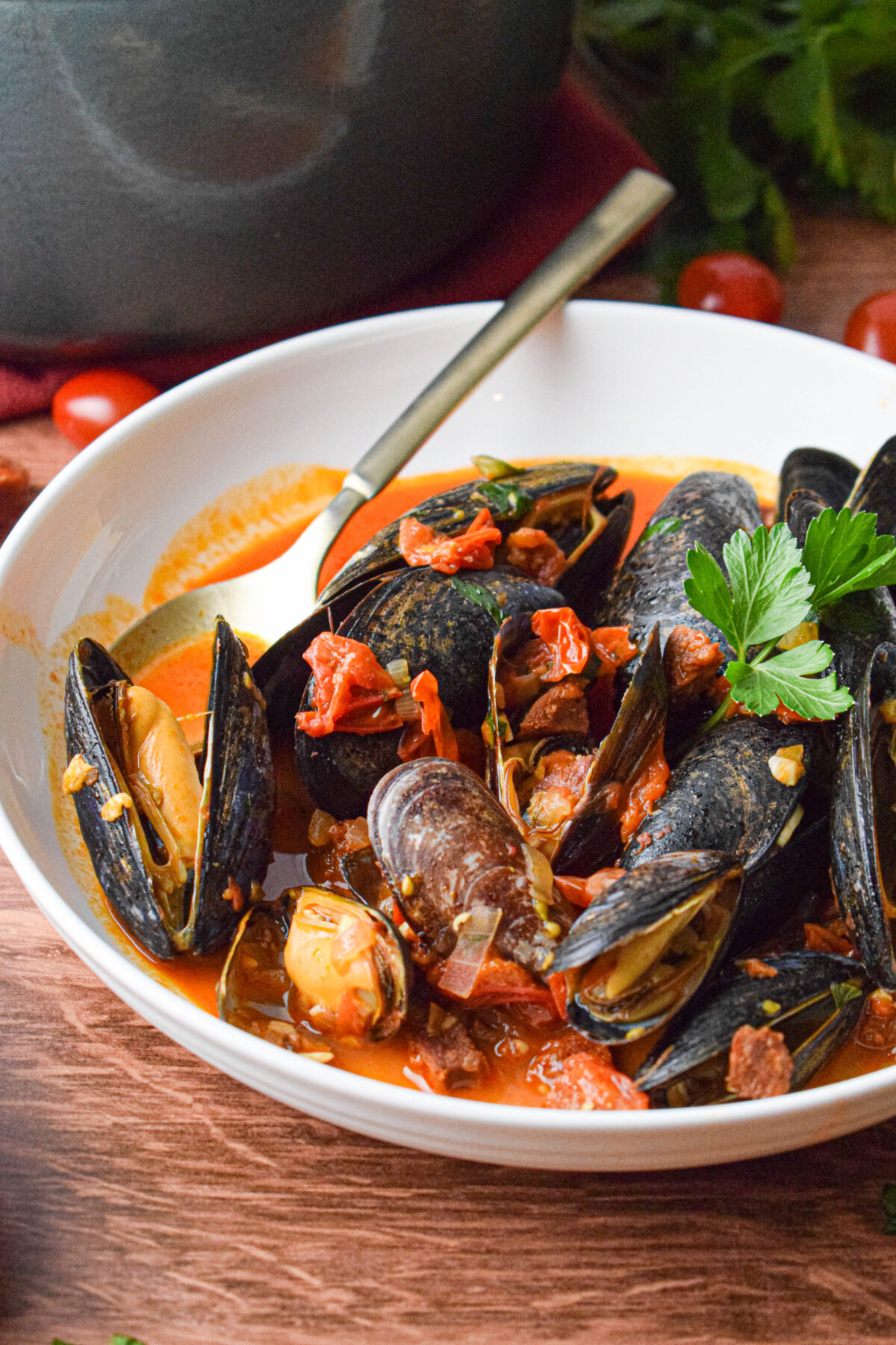 Chorizo and Tomato Steamed Mussels - The Jam Jar Kitchen
