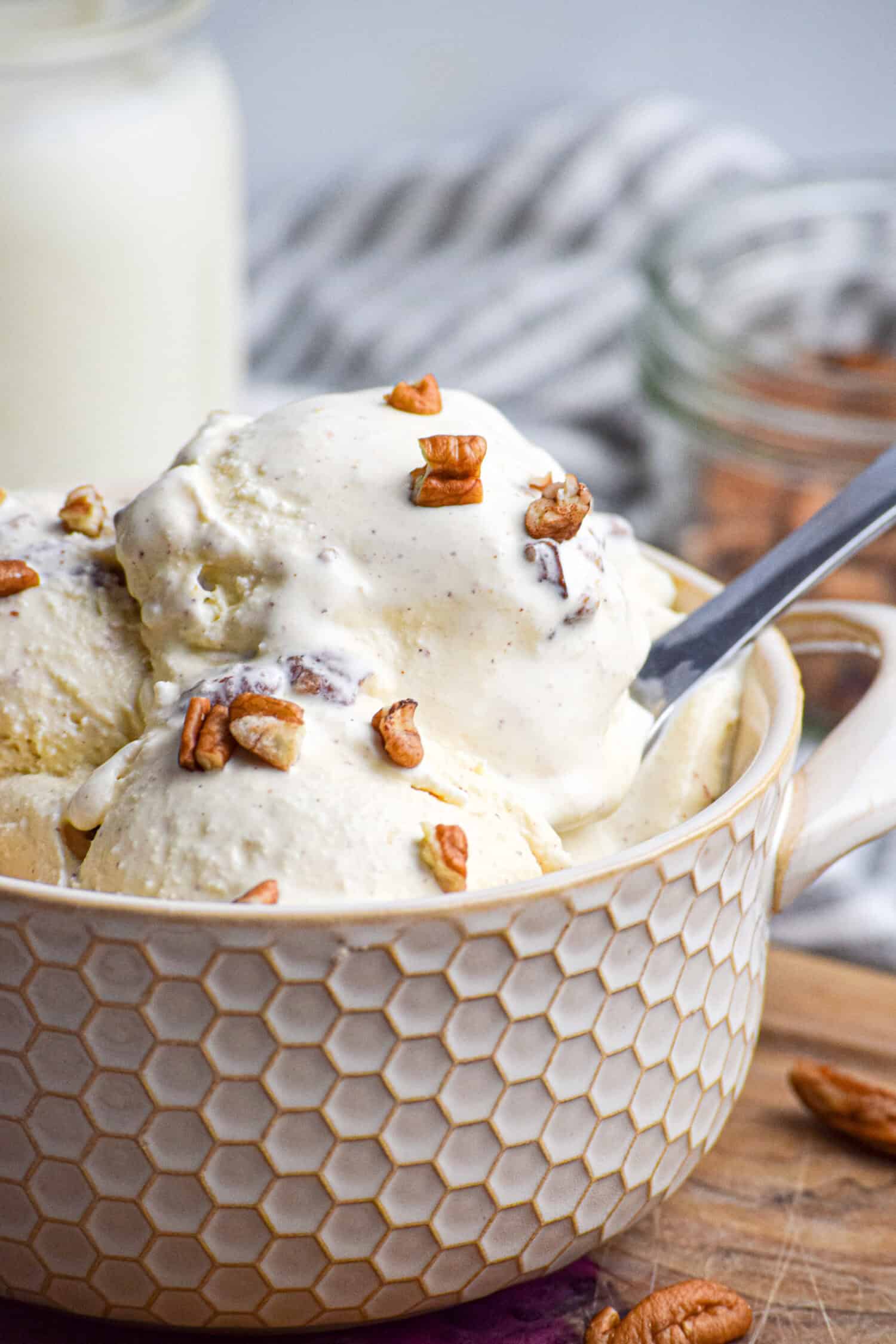 Butter Pecan Ice Cream - The Jam Jar Kitchen